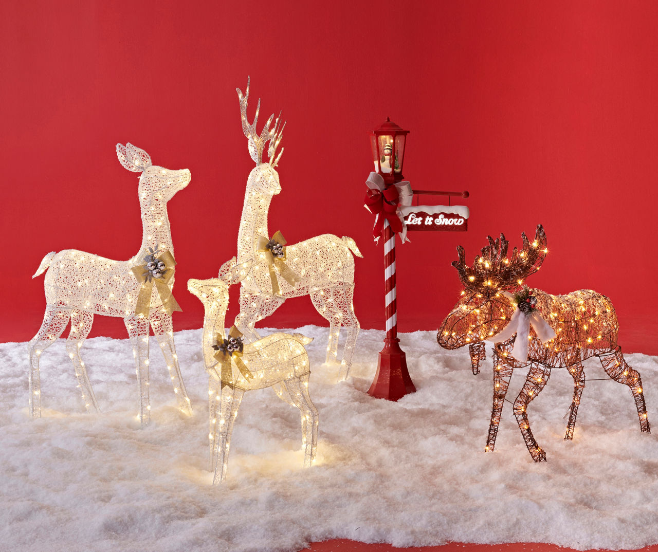 White LED Light-Up Deer Family, 3-Piece Set | Big Lots