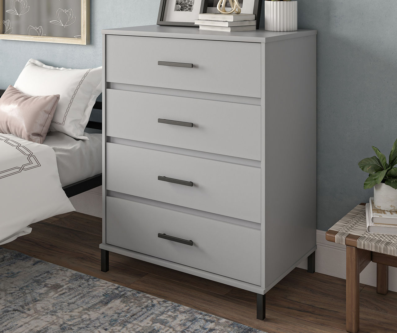 Northmoor Gray 4 Drawer Dresser