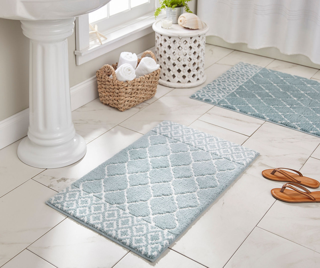 Mohawk Horizon Fountainbleau Sea Blue & White Lattice Bath Rug, (1' 9 ...