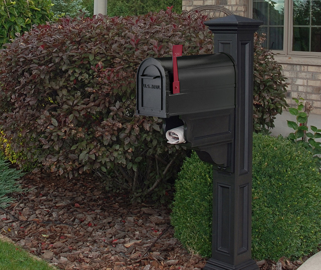 Charleston Plus Black Mail Post | Big Lots