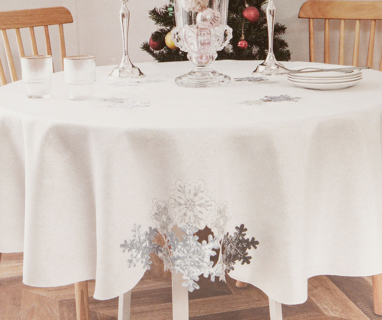 Winter Wonder Lane Winter Wonder Lane White & Gray Cutout Snowflake ...