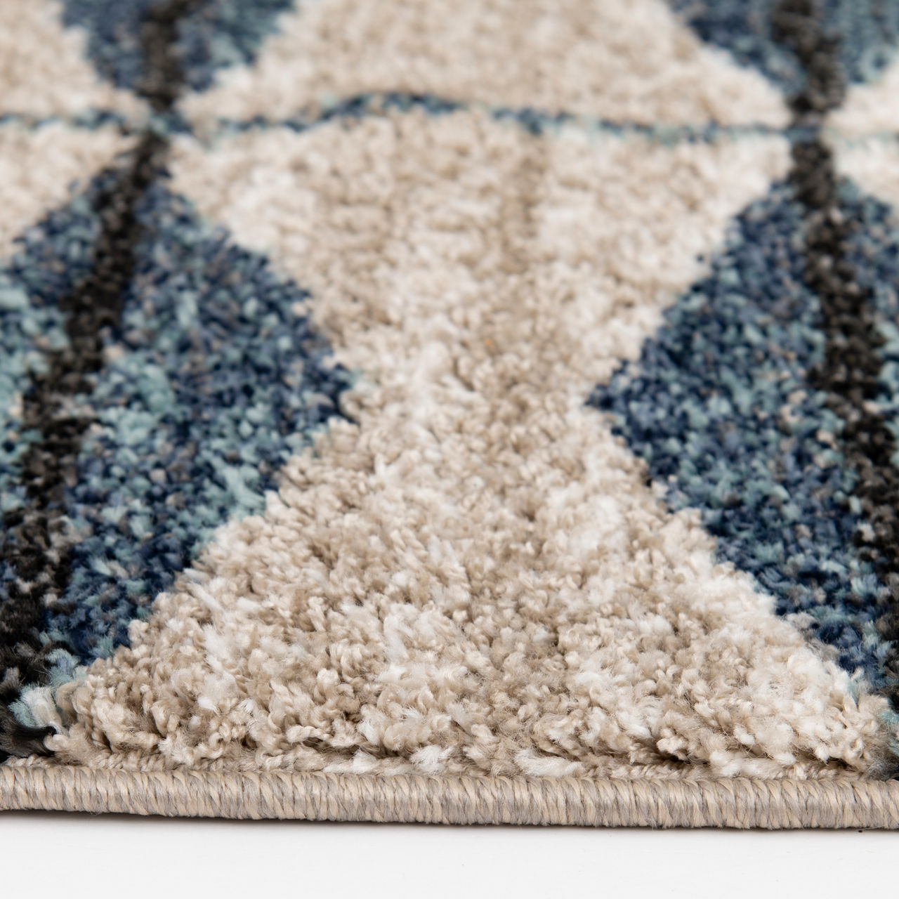 Kiara White Sand & Navy Diamond Pattern Area Rug, (8' x 10') | Big Lots