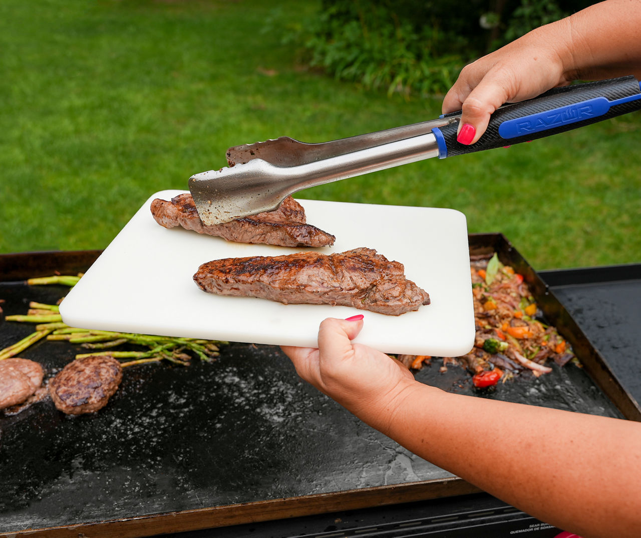 Razor Stainless Steel Locking Tongs | Big Lots