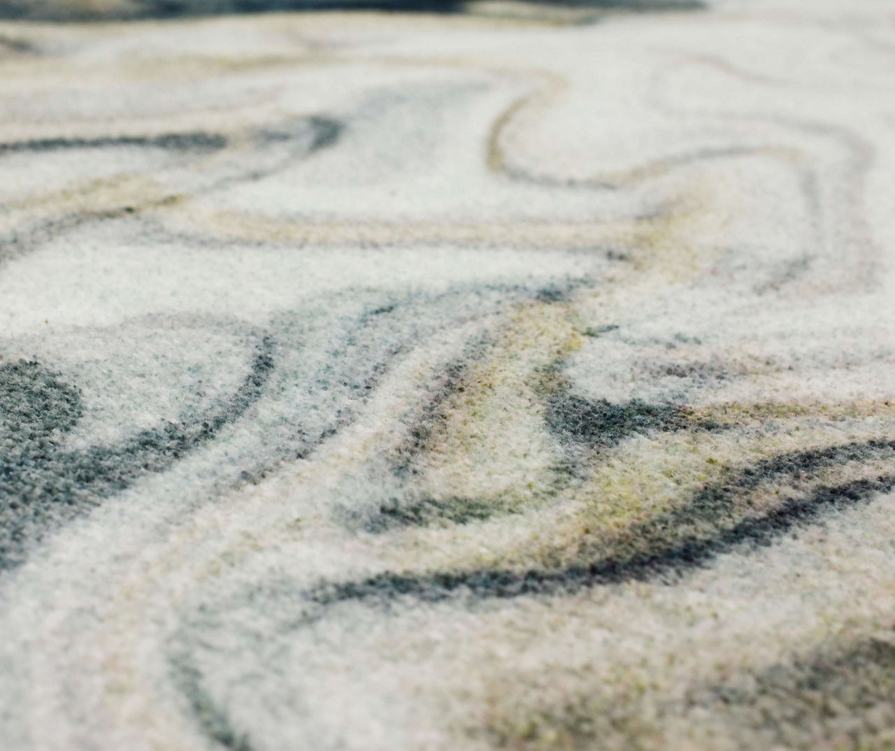 Mohawk Wavelength White, Navy & Tan Swirl Runner Rug, (2.5' x 8') | Big ...