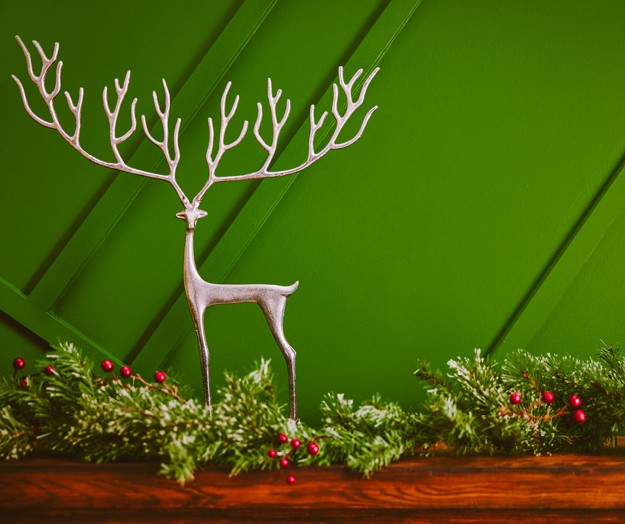 Winter Wonder Lane 23.2" Silver Standing Deer Metal Tabletop Decor ...