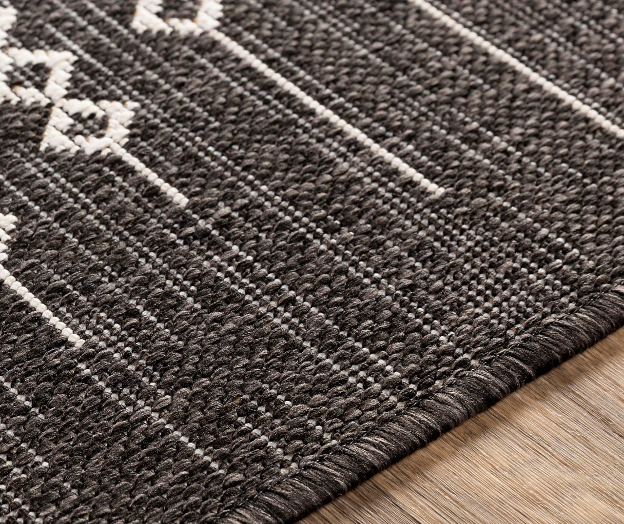 Eagen Black & White Geometric Outdoor Area Rug, (5' x 7') | Big Lots