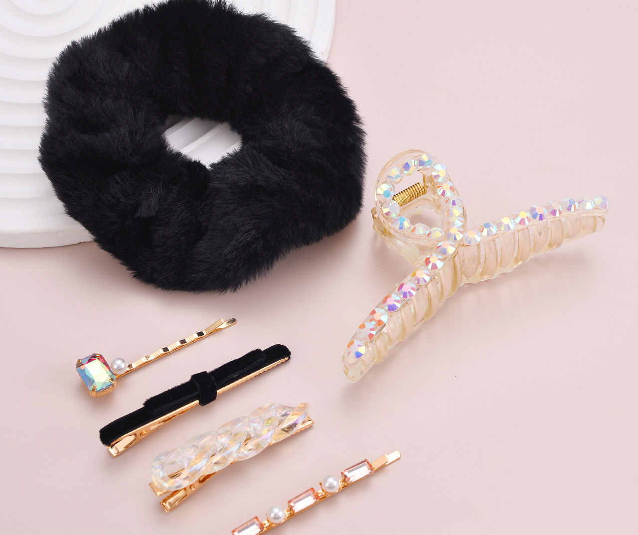 Noir Black & Goldtone Gem 6-Piece Claw Clip & Scrunchie Set | Big Lots