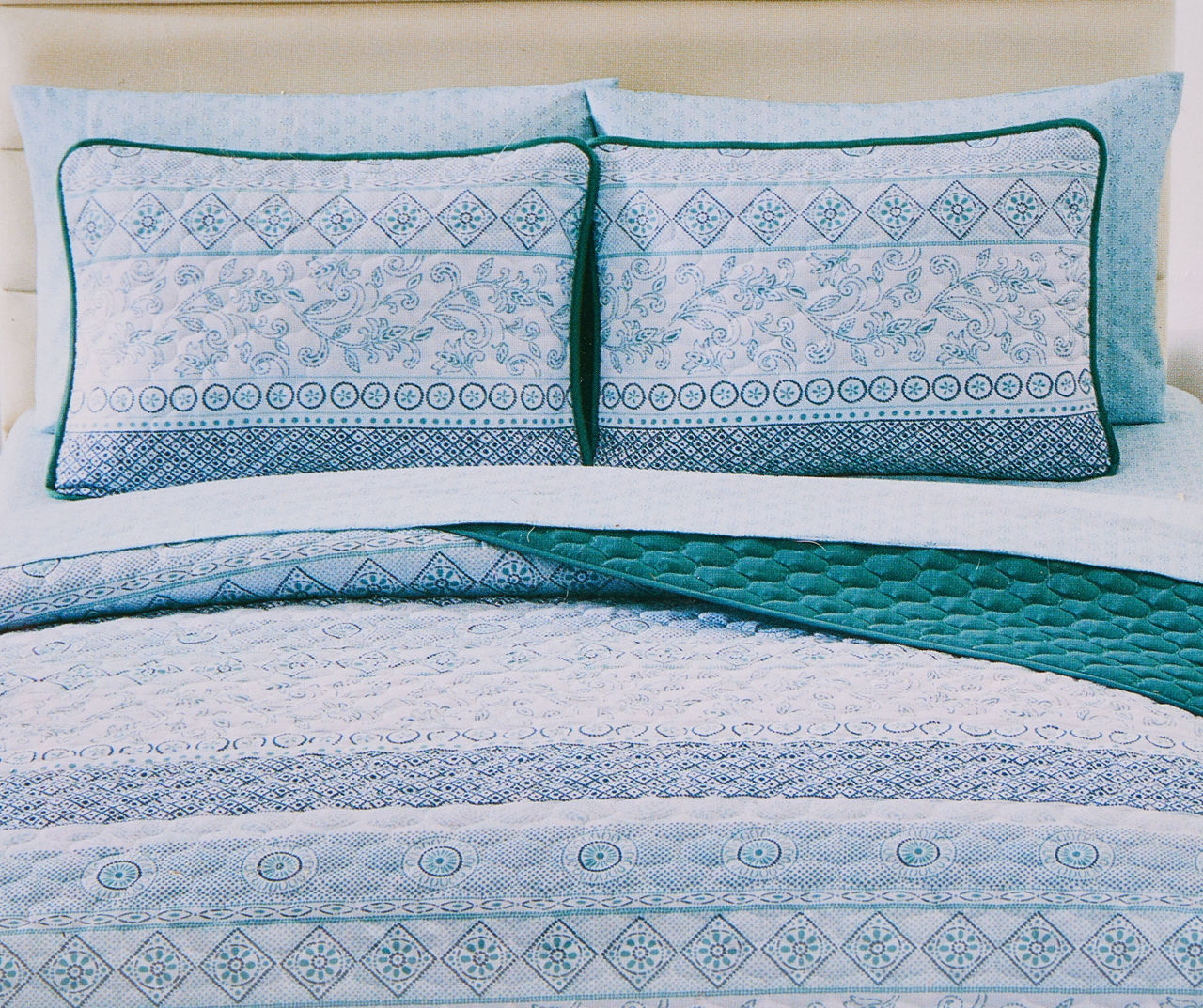 Springmaid Joelle Blue & White Geo Floral King 7-Piece Quilt Set | Big Lots